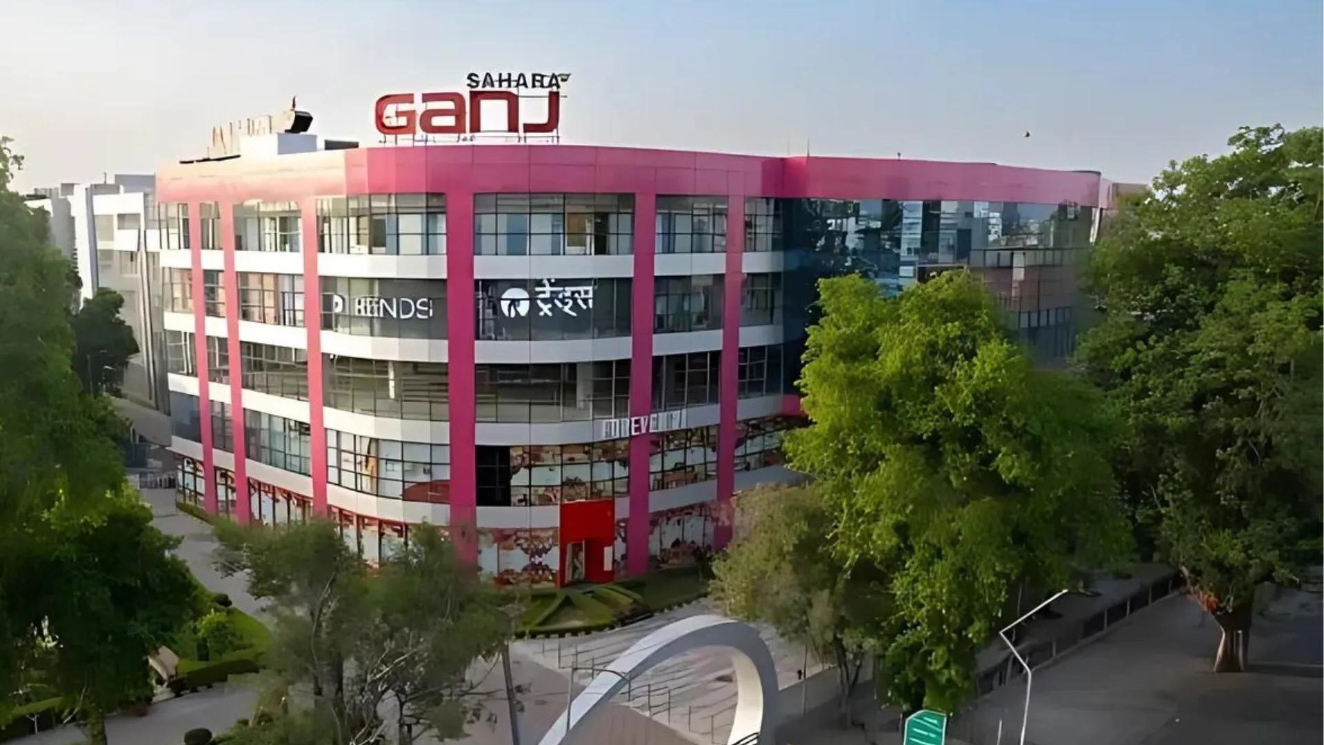 Sahara Ganj Shopping Mall | McD BERL Pvt Ltd